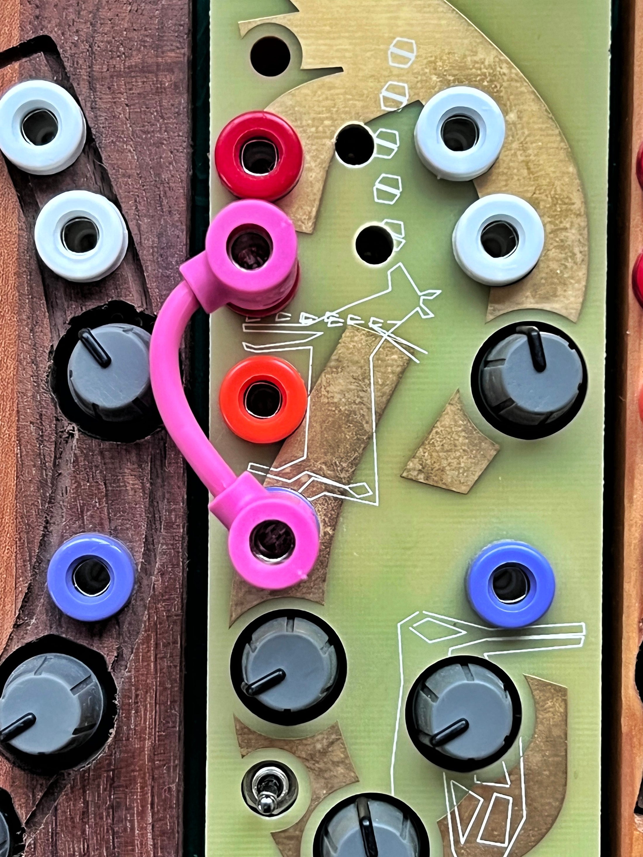 Banana Shorting Bar – Patch Point